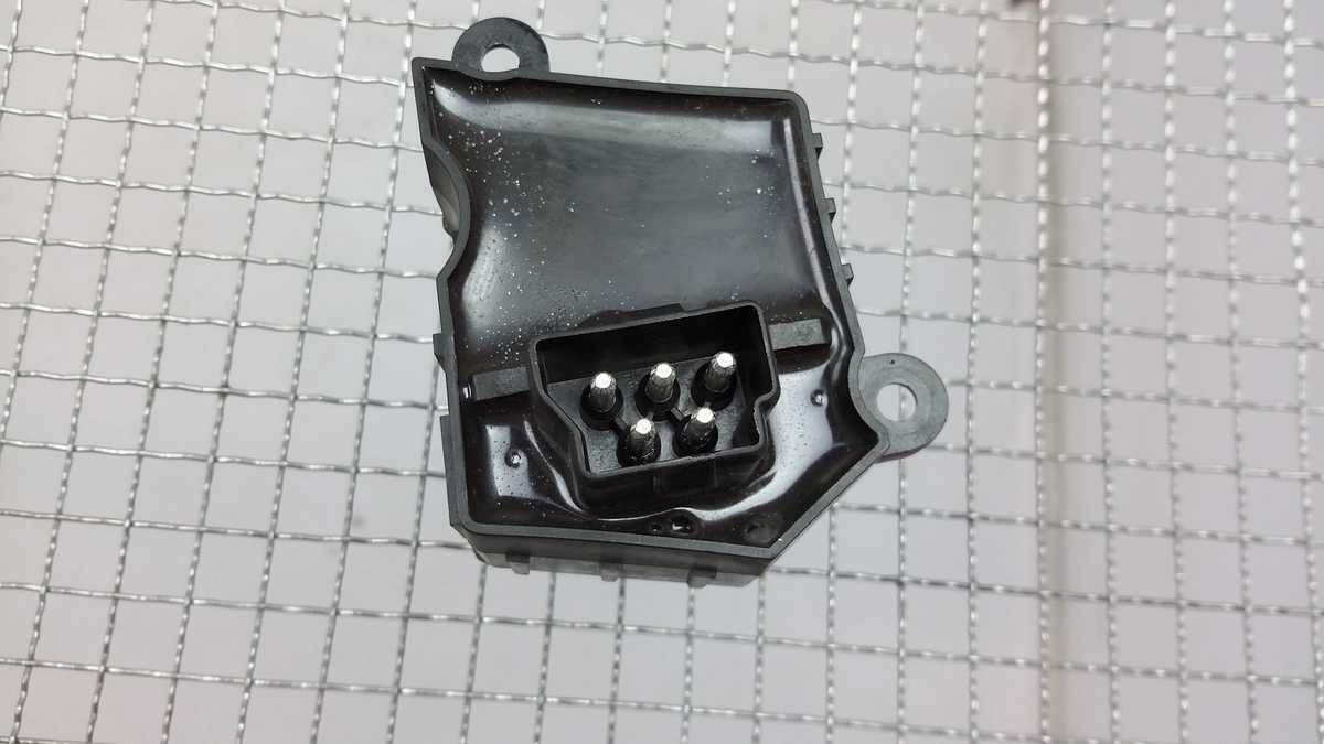 BMW X5 (E53) hard top / closed Off-Road vehicle (2000-05-2007-02 ...