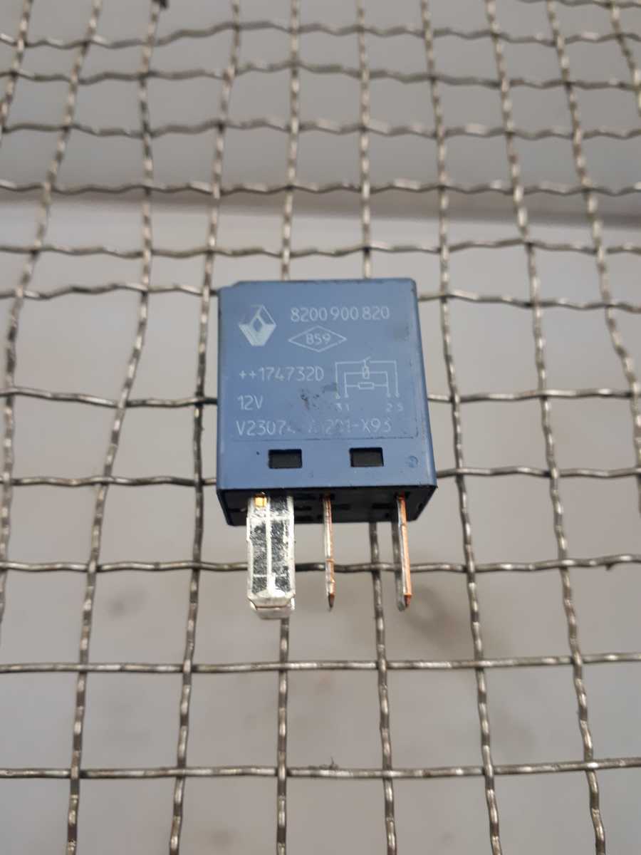 RENAULT TRAFIC III box / van / cargo (2014-05-), Releu protectie ...